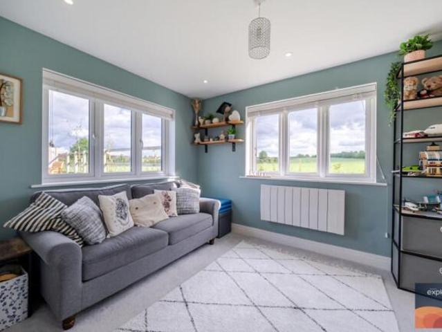 3 bedroom link detached house for sale in Sireburne Close, Sherborne St. John, RG24