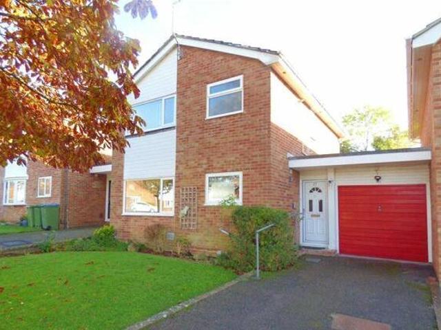 3 Bedroom Link Detached House For Sale In Swanwick