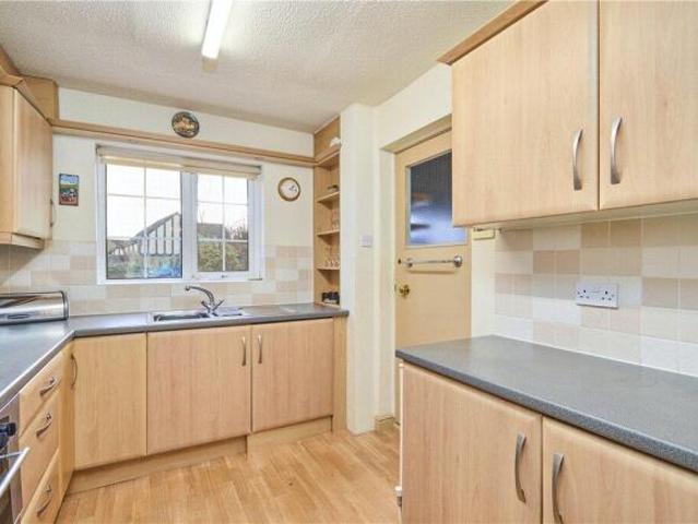 3 bedroom link detached house for sale in St. Helens Close, Leeds, West Yorkshire, LS16