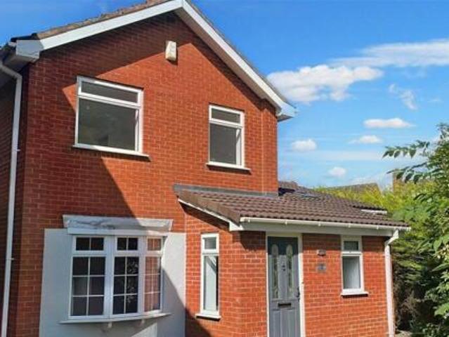 3 Bedroom Link Detached House For Sale In Stafford