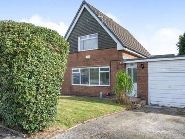 3 bedroom link detached house for sale in Standfield Drive Manchester M28