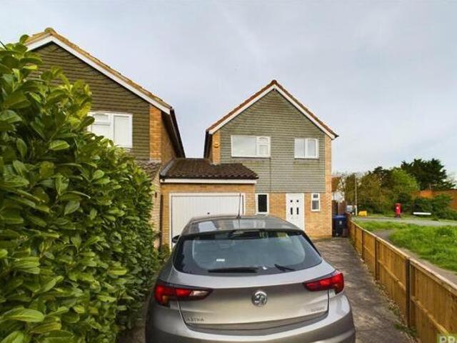 3 Bedroom Link Detached House For Rent In Taplow, Maidenhead
