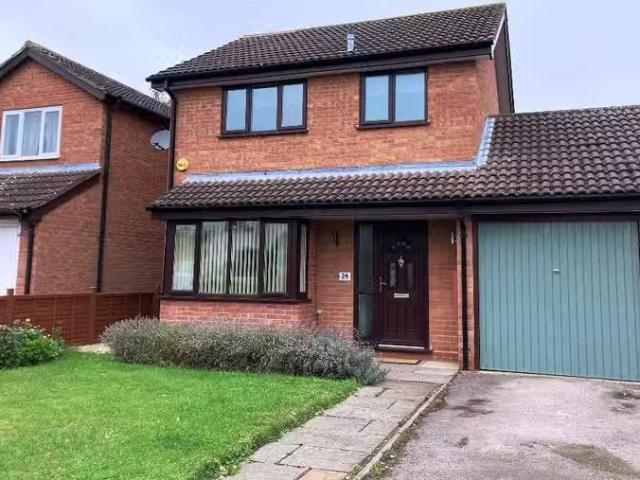 3 bedroom link detached house for rent in Court Way, Bidford o.