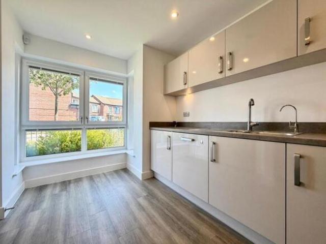 3 bedroom link detached house for rent in Flowers Mews, Oakgrove, MK10
