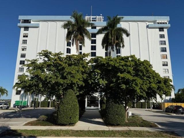 3 bedroom luxury Apartment for sale in West Palm Beach, United States