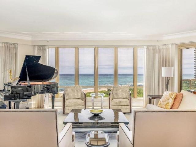 3 bedroom luxury Apartment for sale in Palm Beach Shores, United States