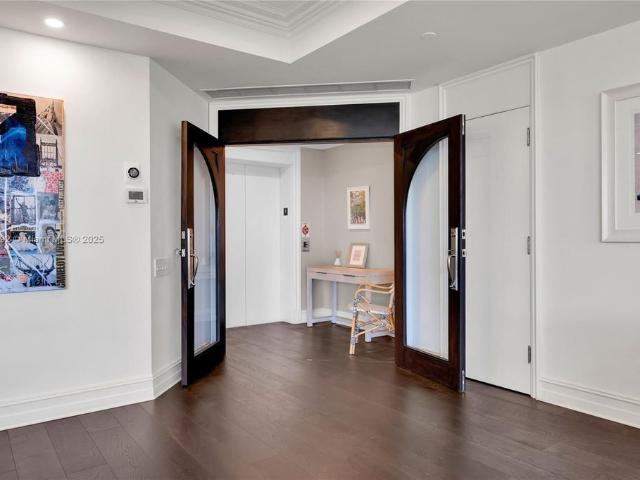 3 bedroom luxury Flat for sale in Coral Gables, Florida