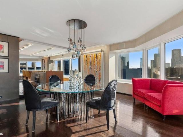 3 bedroom luxury Flat for sale in Midtown West, United States