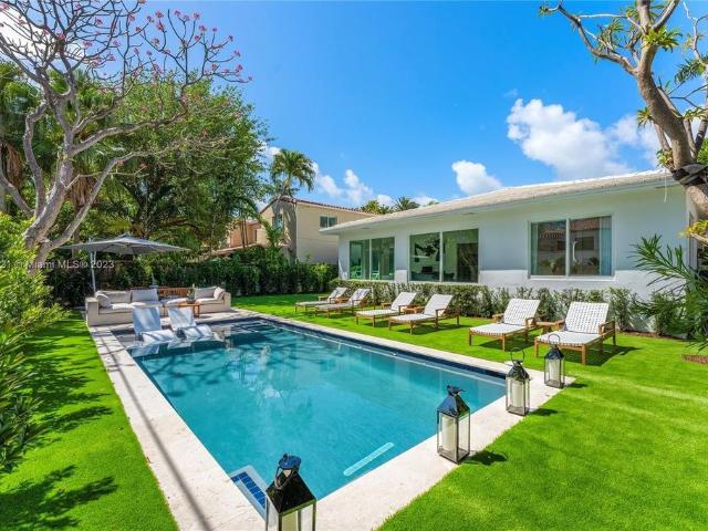 3 bedroom luxury House for sale in Miami Beach, United States