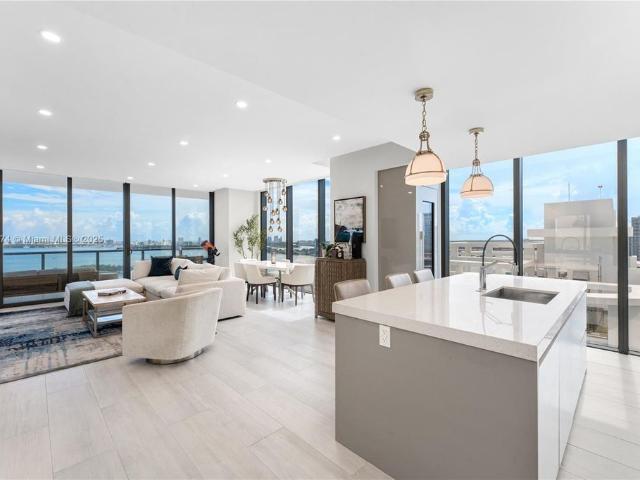 3 bedroom luxury House for sale in Miami, Florida