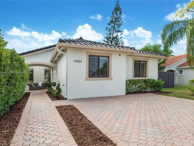 3 bedroom luxury House for sale in Miami, United States