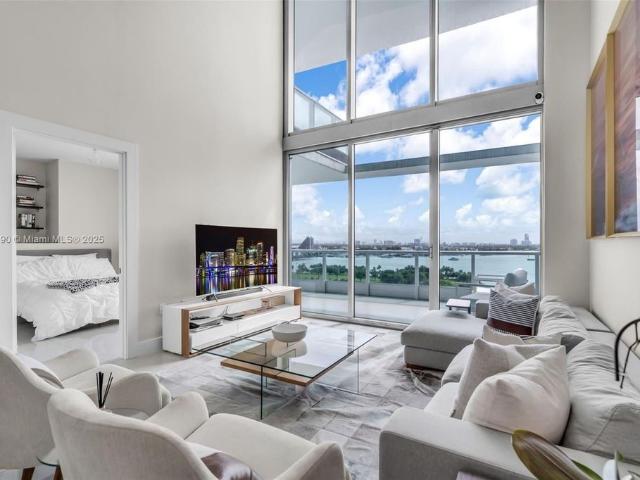3 bedroom luxury House for sale in Miami, United States