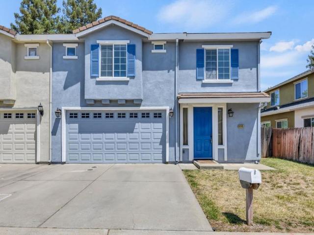 3 bedroom luxury House for sale in Orangevale, California