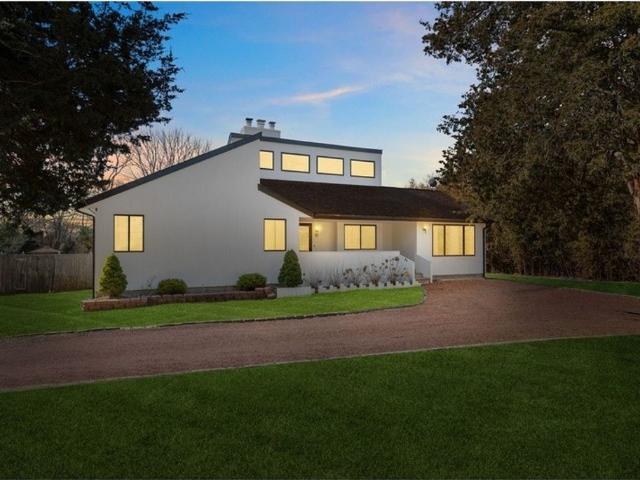 3 bedroom luxury House for sale in Hampton Bays, United States