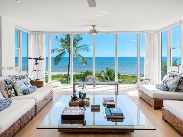 3 bedroom luxury House for sale in Key Biscayne, Florida