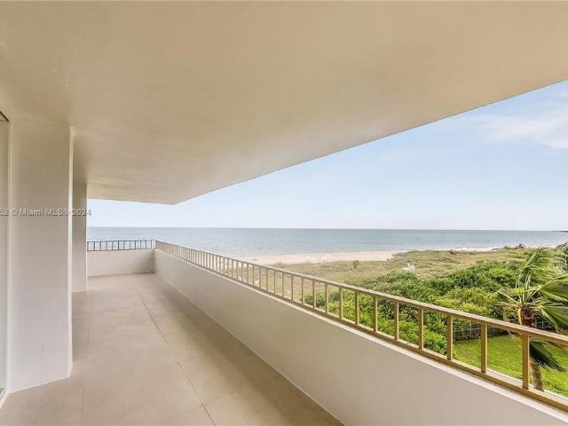 3 bedroom luxury House for sale in Key Biscayne, Florida