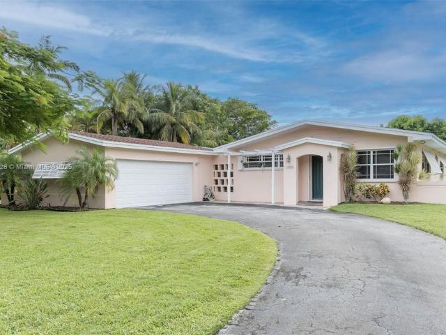 3 bedroom luxury House for sale in Palmetto Bay, Florida