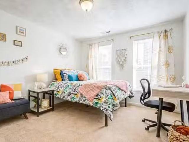 3 Bedroom Luxury Room in 3 Bedroom 2 Bathroom