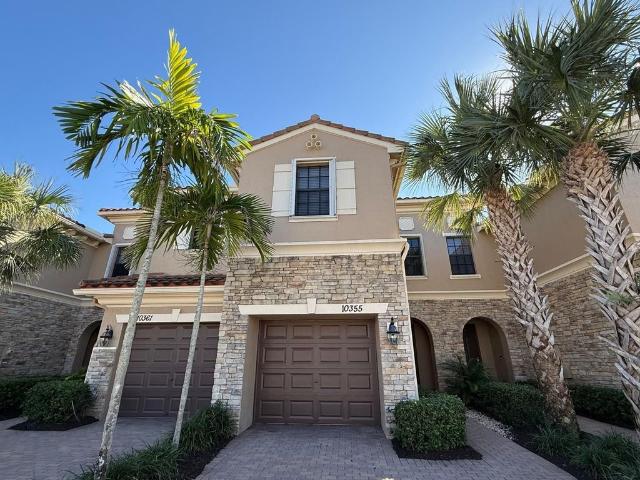 3 bedroom luxury Townhouse for sale in Wellington, Florida