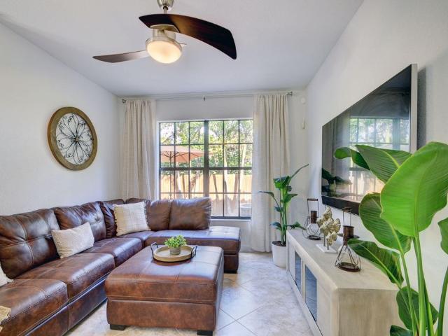 3 bedroom luxury Townhouse for sale in Wellington, Florida