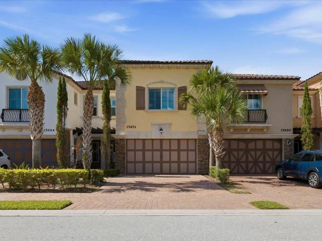 3 bedroom luxury Townhouse for sale in Wellington, Florida