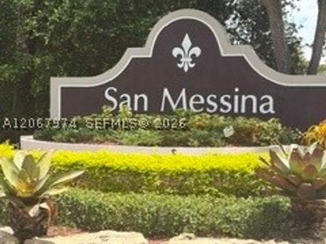 3 bedroom luxury Townhouse for sale in Weston, Florida
