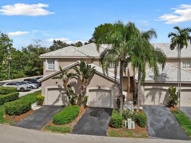 3 bedroom luxury Townhouse for sale in Weston, United States