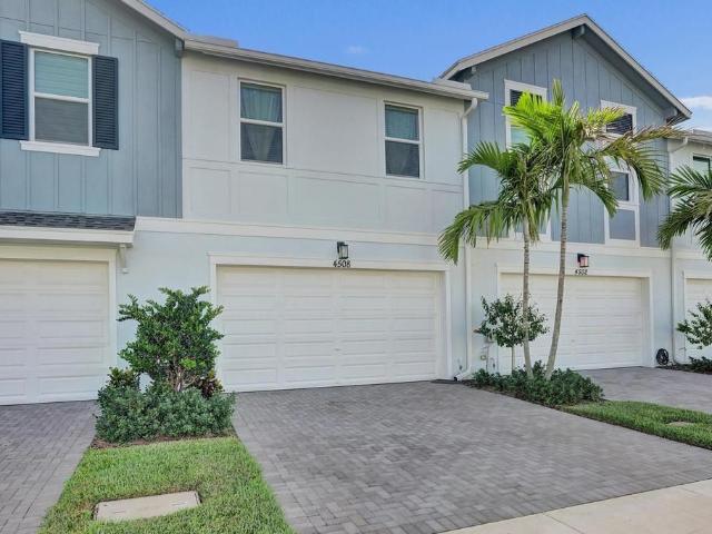 3 bedroom luxury Townhouse for sale in Westlake, Florida