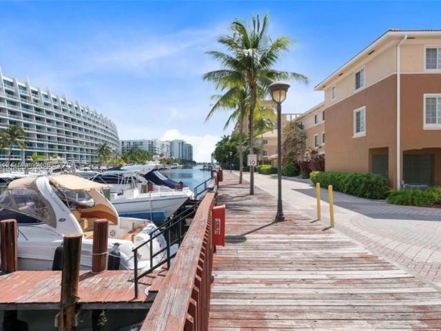 3 bedroom luxury Townhouse for sale in Aventura, United States