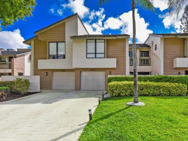 3 bedroom luxury Townhouse for sale in Boca Raton, Florida