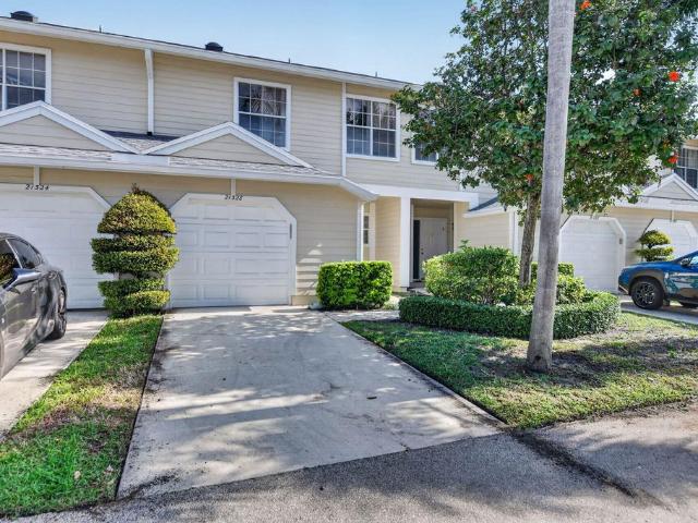 3 bedroom luxury Townhouse for sale in Boca Raton, Florida
