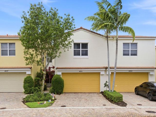 3 bedroom luxury Townhouse for sale in Boca Raton, Florida