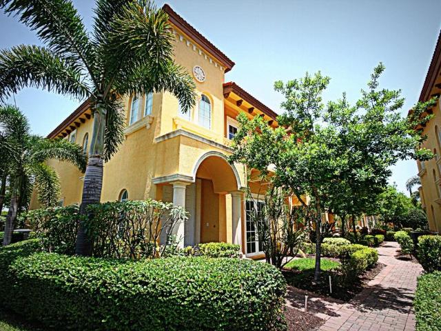 3 bedroom luxury Townhouse for sale in Boca Raton, Florida