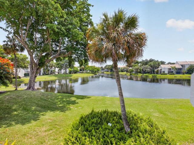 3 bedroom luxury Townhouse for sale in Boca Raton, Florida