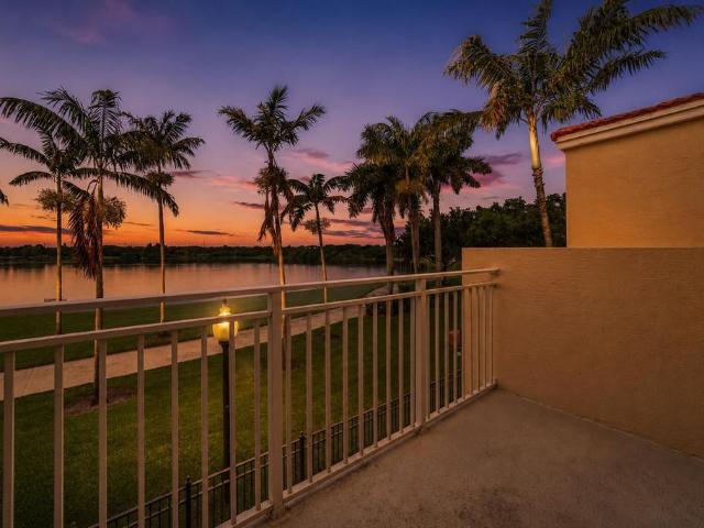 3 bedroom luxury Townhouse for sale in Boca Raton, Florida