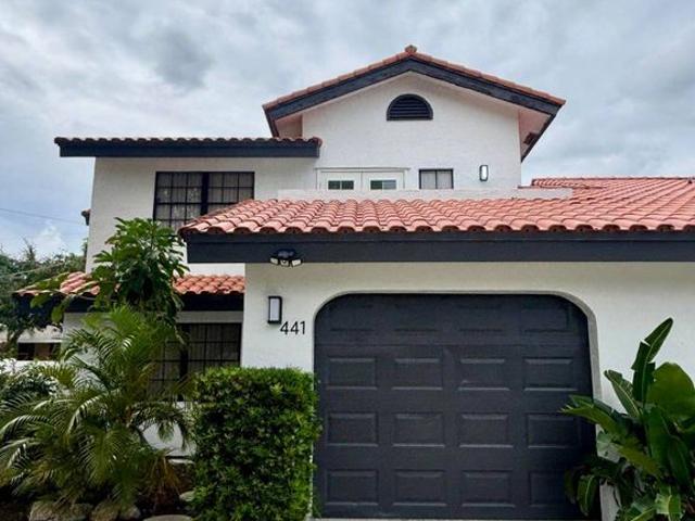 3 bedroom luxury Townhouse for sale in Boca Raton, Florida