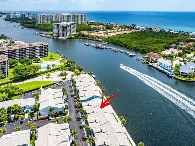 3 bedroom luxury Townhouse for sale in Boca Raton, Florida