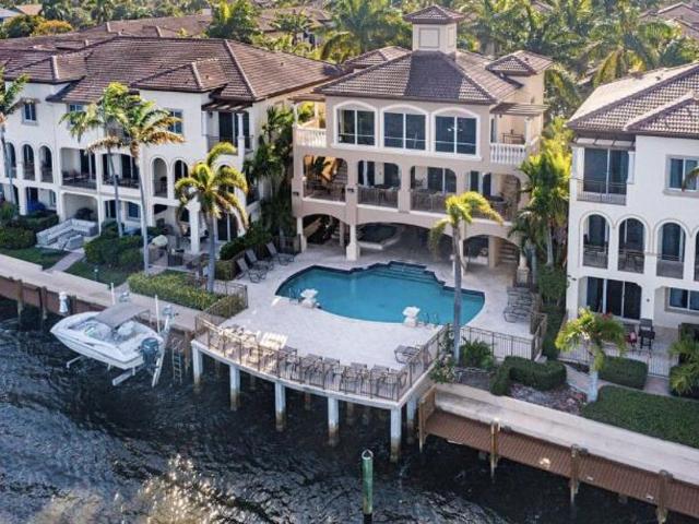 3 bedroom luxury Townhouse for sale in Boynton Beach, Florida
