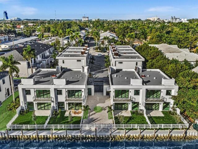 3 bedroom luxury Townhouse for sale in Dania Beach, Florida