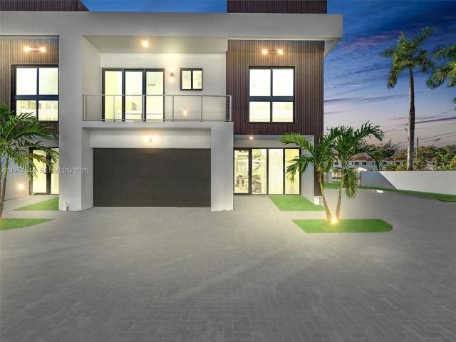 3 bedroom luxury Townhouse for sale in Dania Beach, Florida