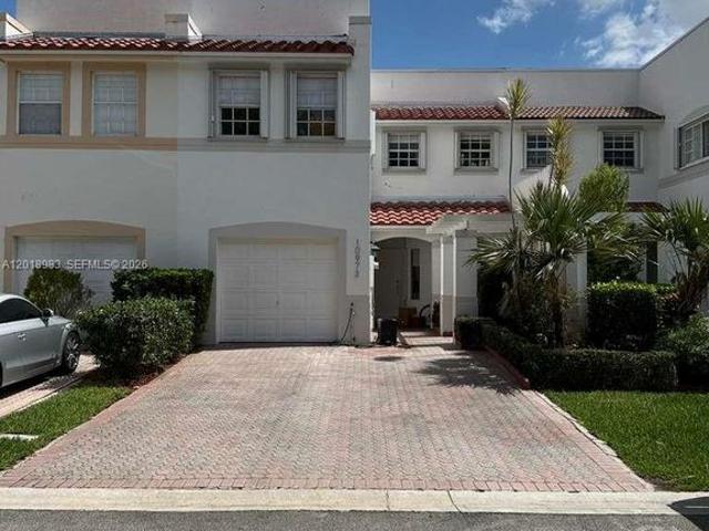 3 bedroom luxury Townhouse for sale in Doral, Florida