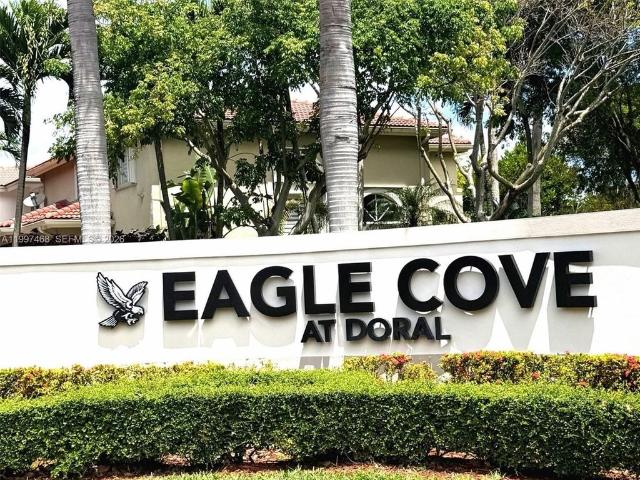 3 bedroom luxury Townhouse for sale in Doral, Florida
