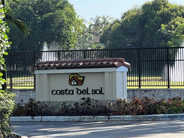 3 bedroom luxury Townhouse for sale in Doral, Florida
