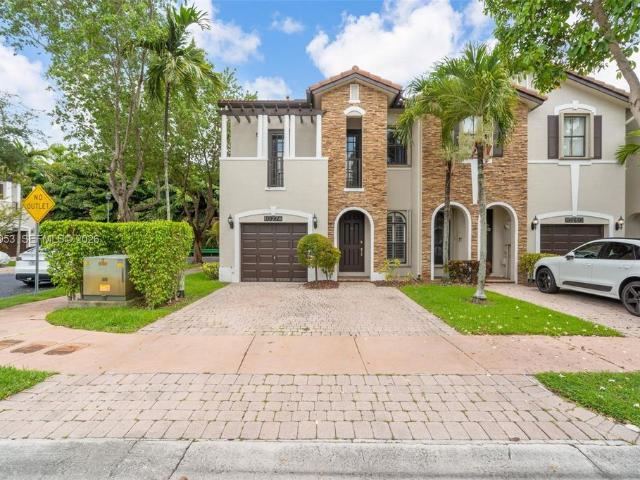 3 bedroom luxury Townhouse for sale in Doral, Florida