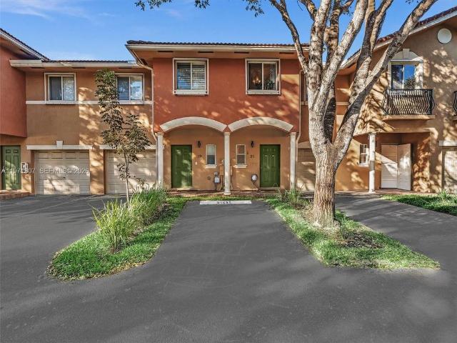 3 bedroom luxury Townhouse for sale in Hallandale, United States