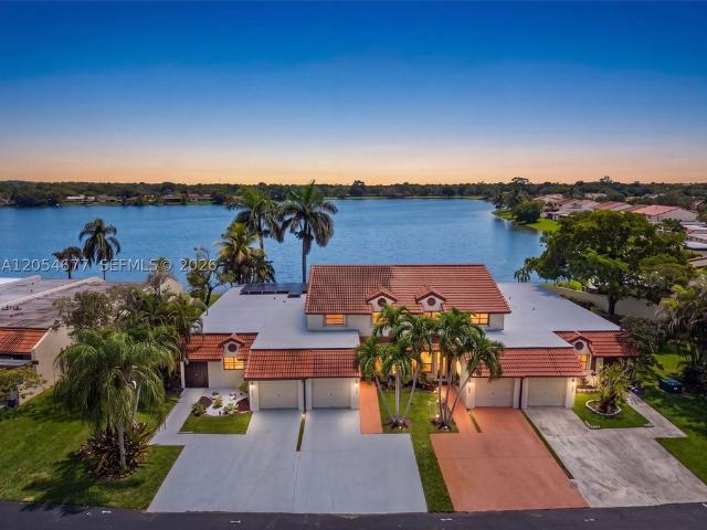 3 bedroom luxury Townhouse for sale in Hialeah, United States