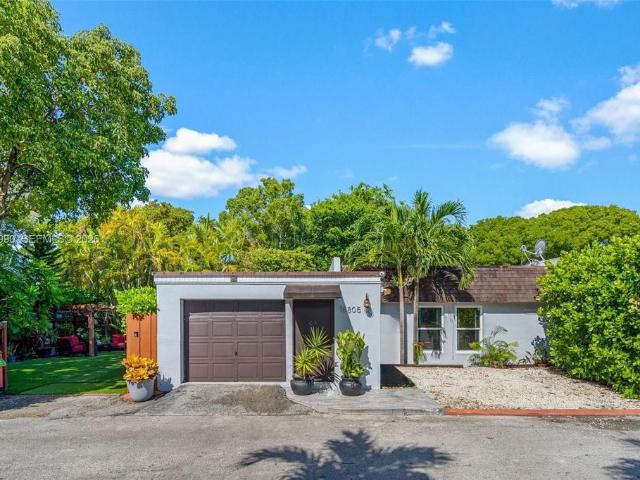 3 bedroom luxury Townhouse for sale in Hialeah, United States
