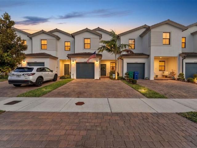 3 bedroom luxury Townhouse for sale in Homestead, Florida