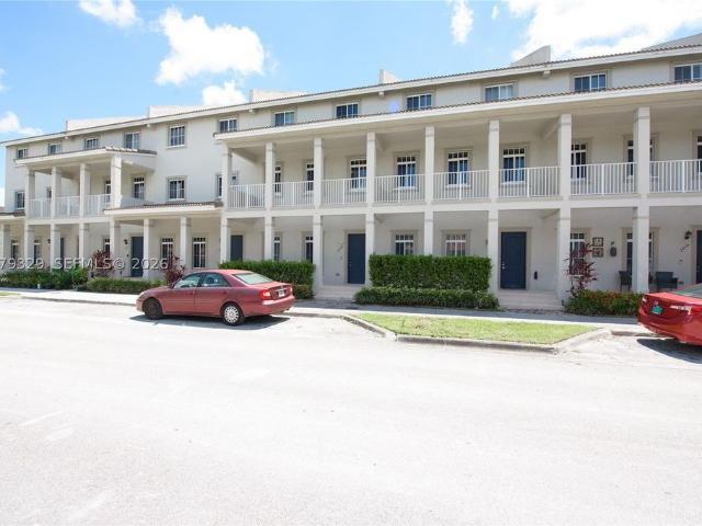 3 bedroom luxury Townhouse for sale in Homestead, Florida