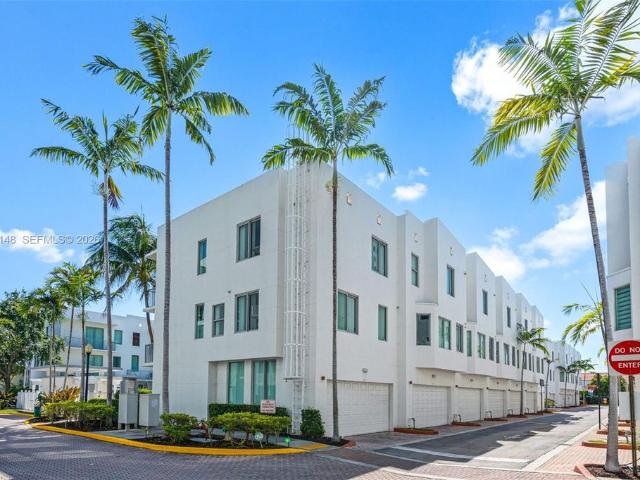 4 bedroom luxury Townhouse for sale in Hollywood, Florida